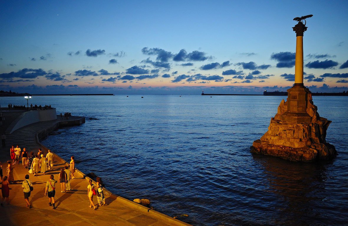 Italian Neofascist Leader’s message to local business: Invest in Crimea ...